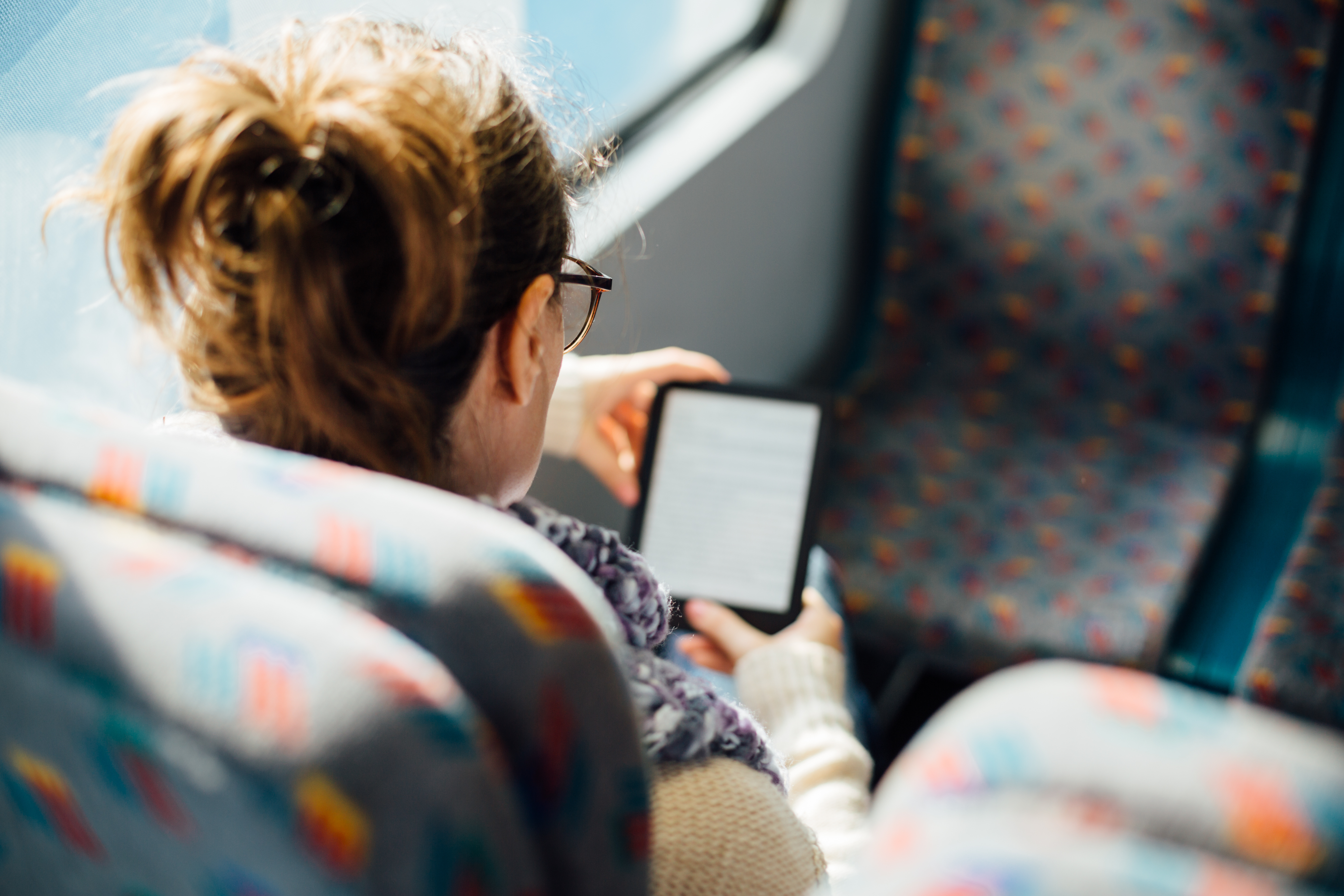 From Pages to Pixels: How to Market to the Modern Reader – Pressboard